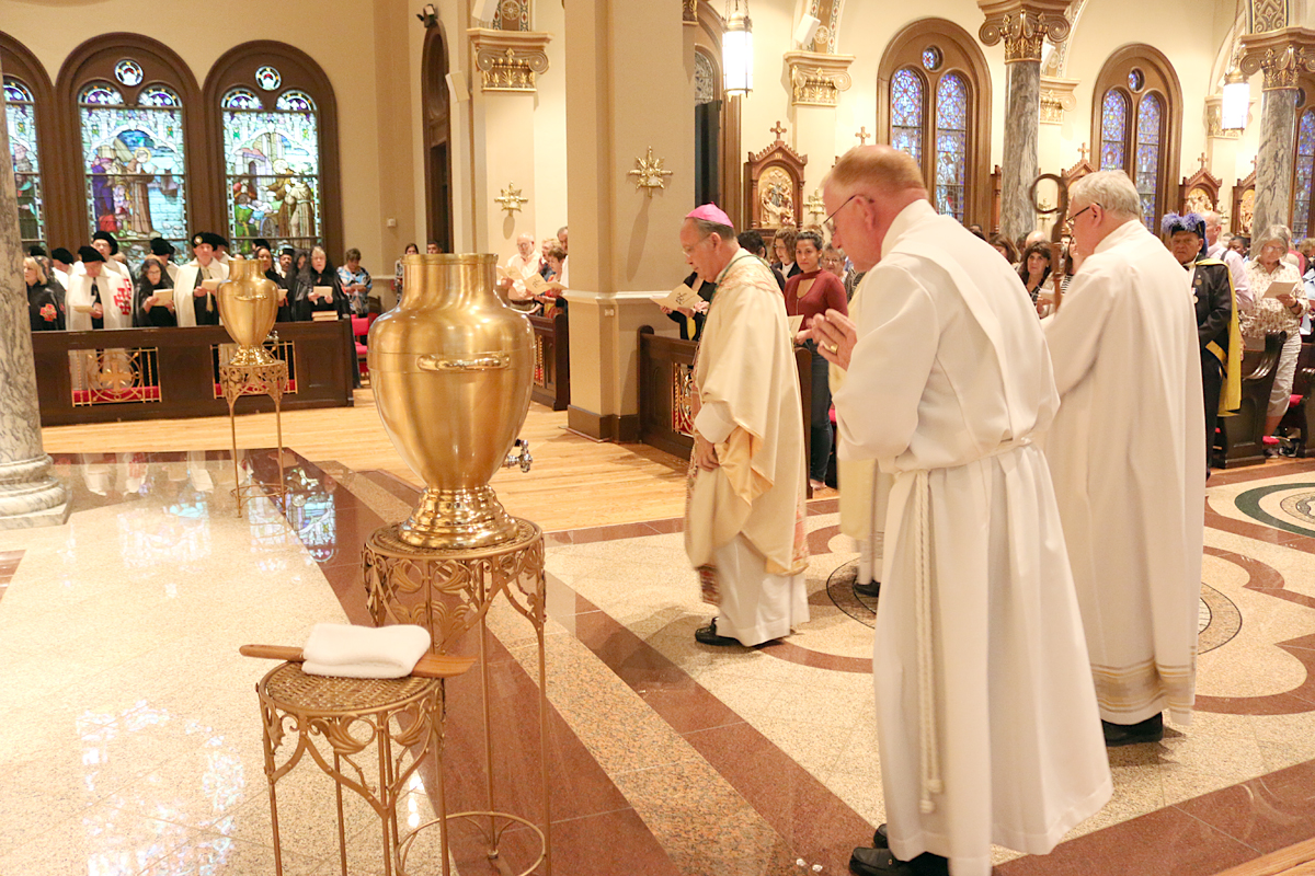 Chrism Mass celebrates the Church - Diocese of Beaumont - Beaumont, TX